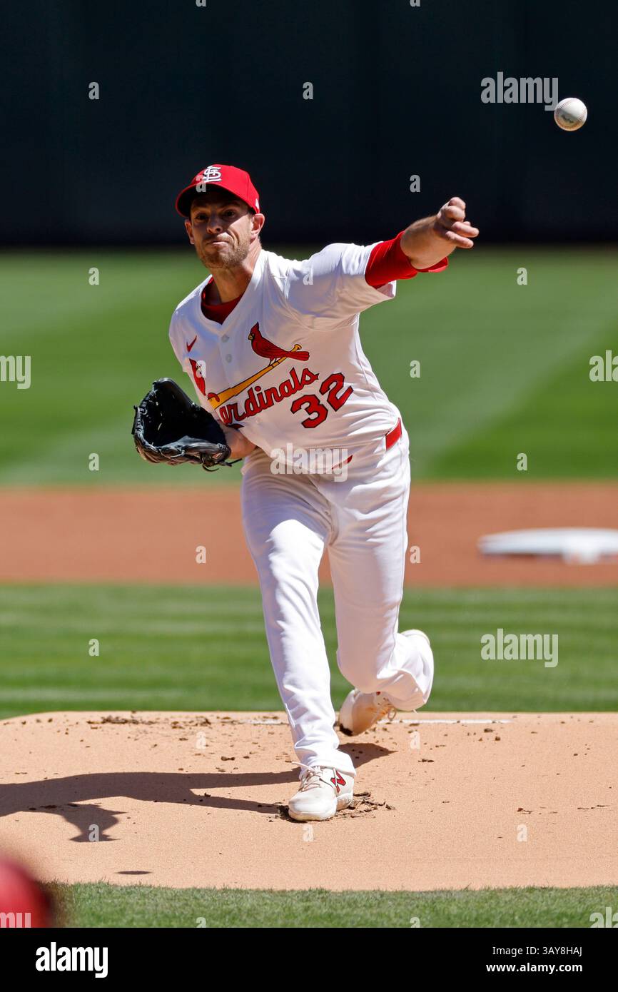 ST. LOUIS, MO - APRIL 16: St. Louis Cardinals pitcher Steven Matz (32 ...
