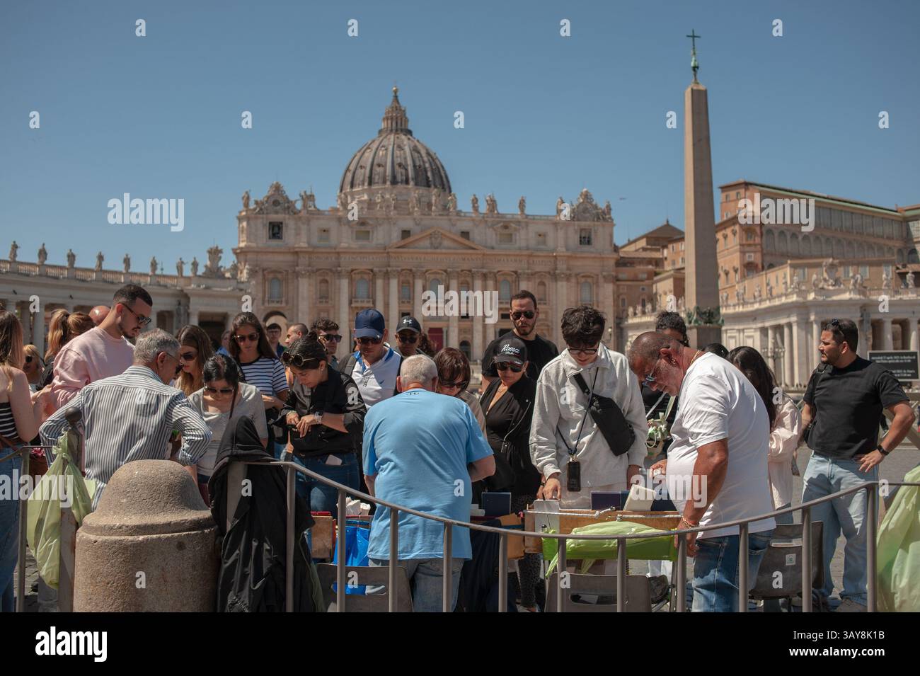 Vatican April 22, 2025: Sellers of rosary beads and sacred items, Saint ...