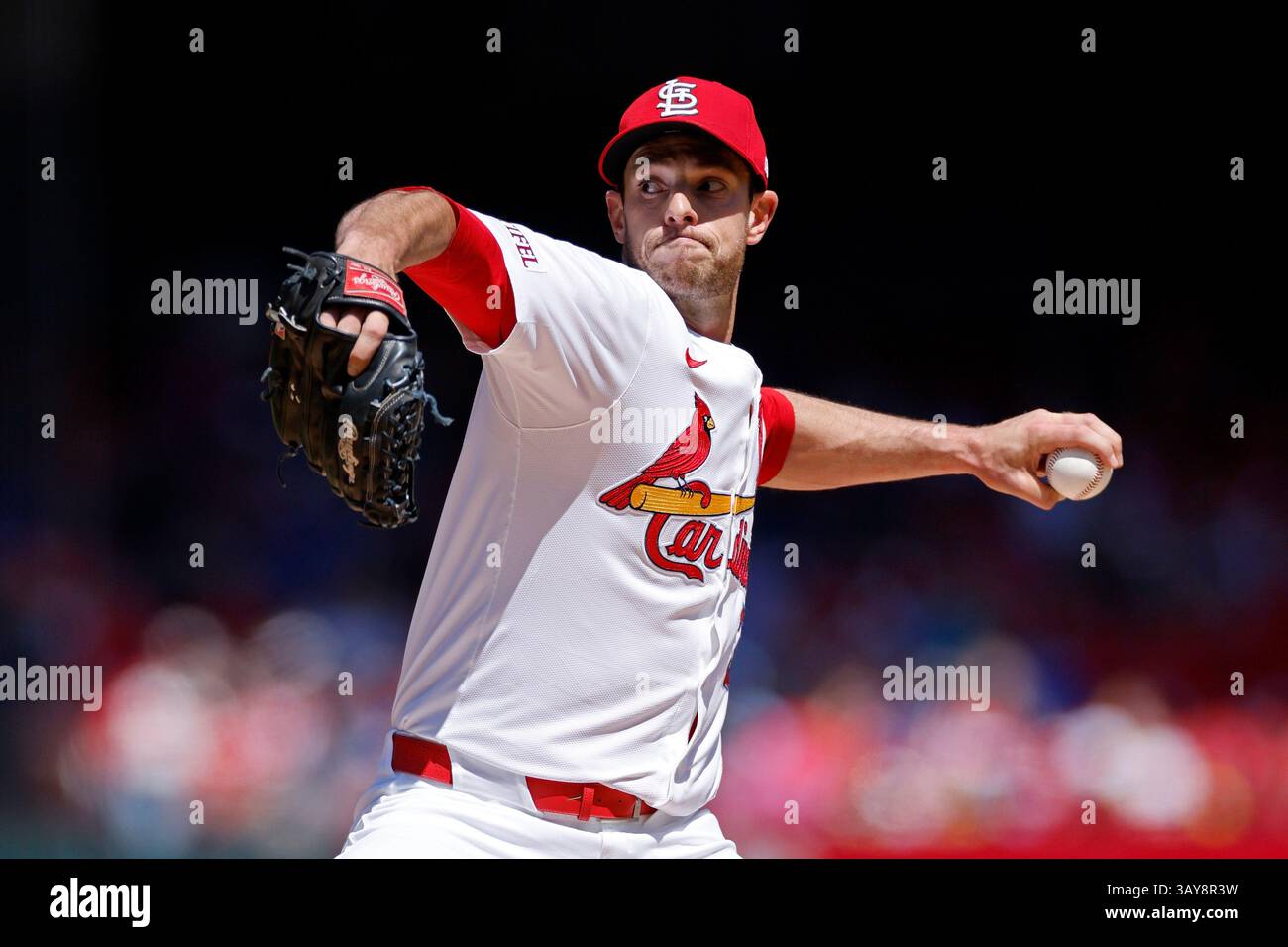 ST. LOUIS, MO - APRIL 16: St. Louis Cardinals pitcher Steven Matz (32 ...