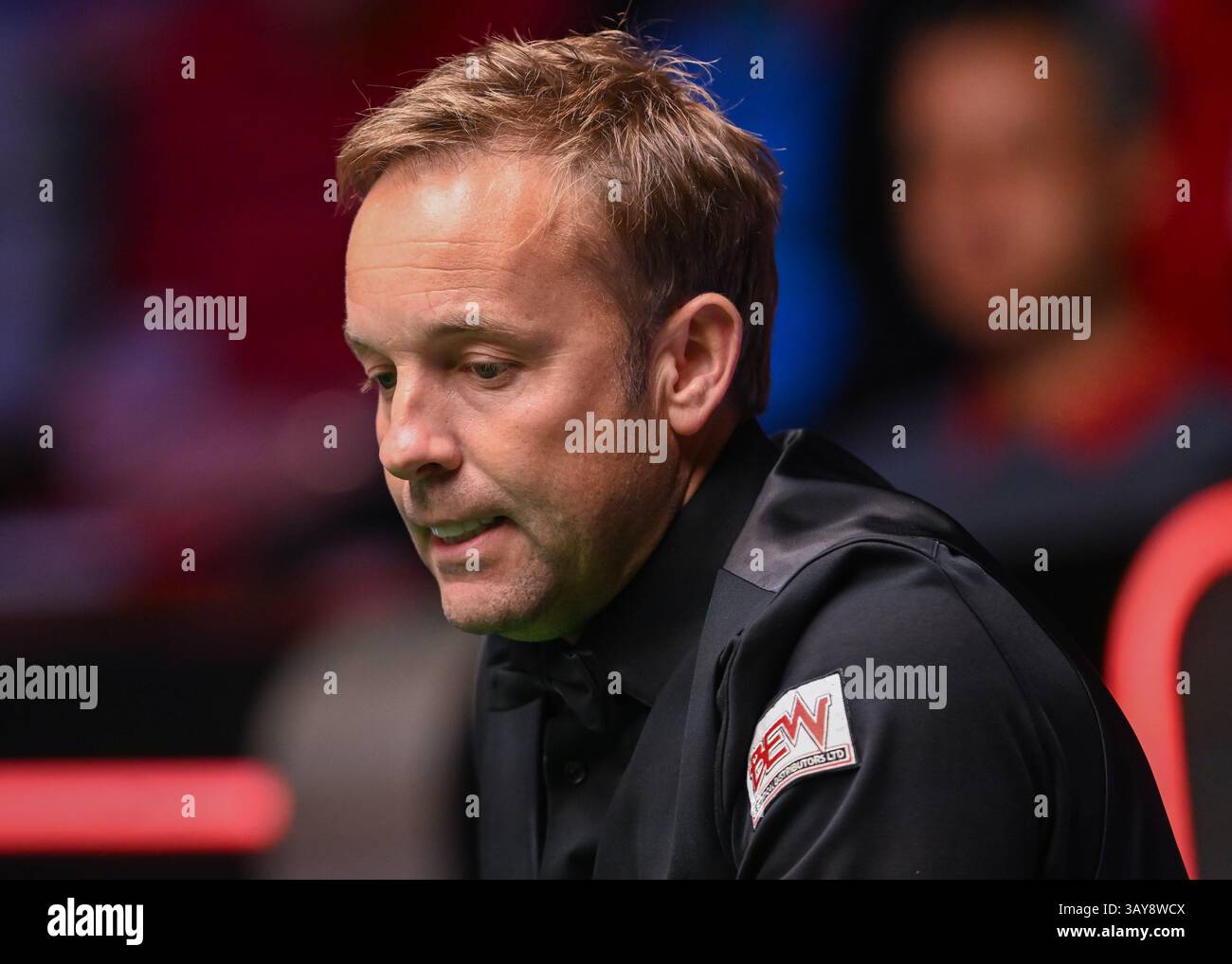 Sheffield, UK. 22nd Apr, 2025. Ali Carter reacts during his Round 1 ...