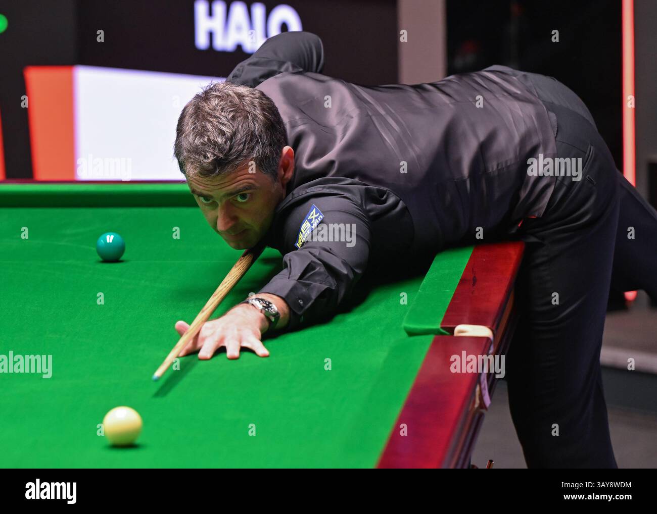 Sheffield, UK. 22nd Apr, 2025. Ronnie O'Sullivan takes a shot during ...