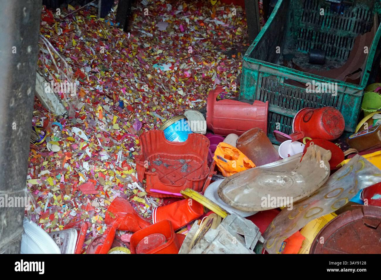 Waste segregation india hi-res stock photography and images - Alamy