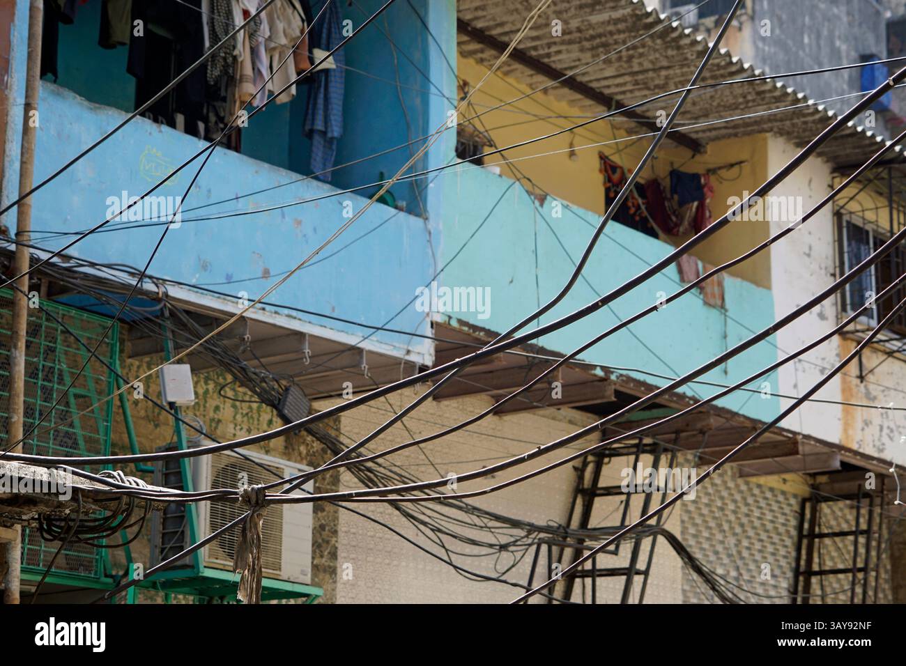 housing area at the dharavi slum in mumbai in india Stock Photo - Alamy