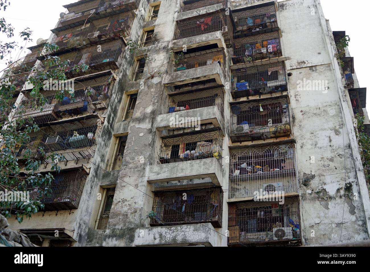 housing area at the dharavi slum in mumbai in india Stock Photo - Alamy