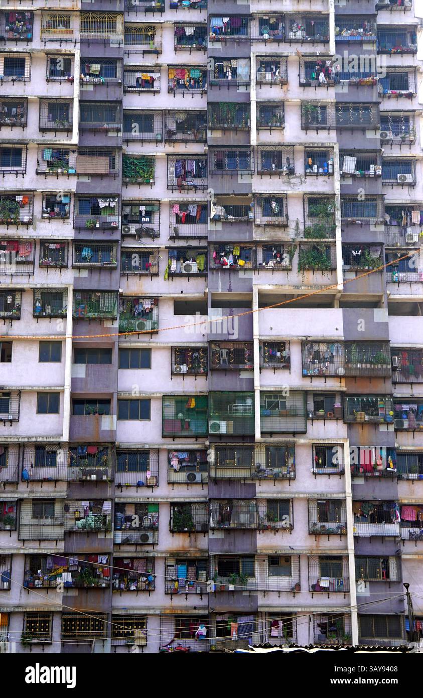 housing area at the dharavi slum in mumbai in india Stock Photo - Alamy