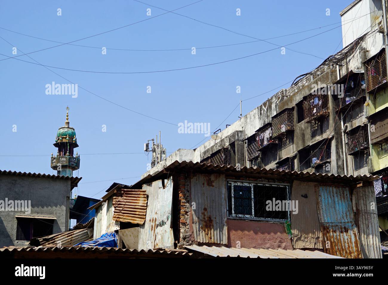 housing area at the dharavi slum in mumbai in india Stock Photo - Alamy