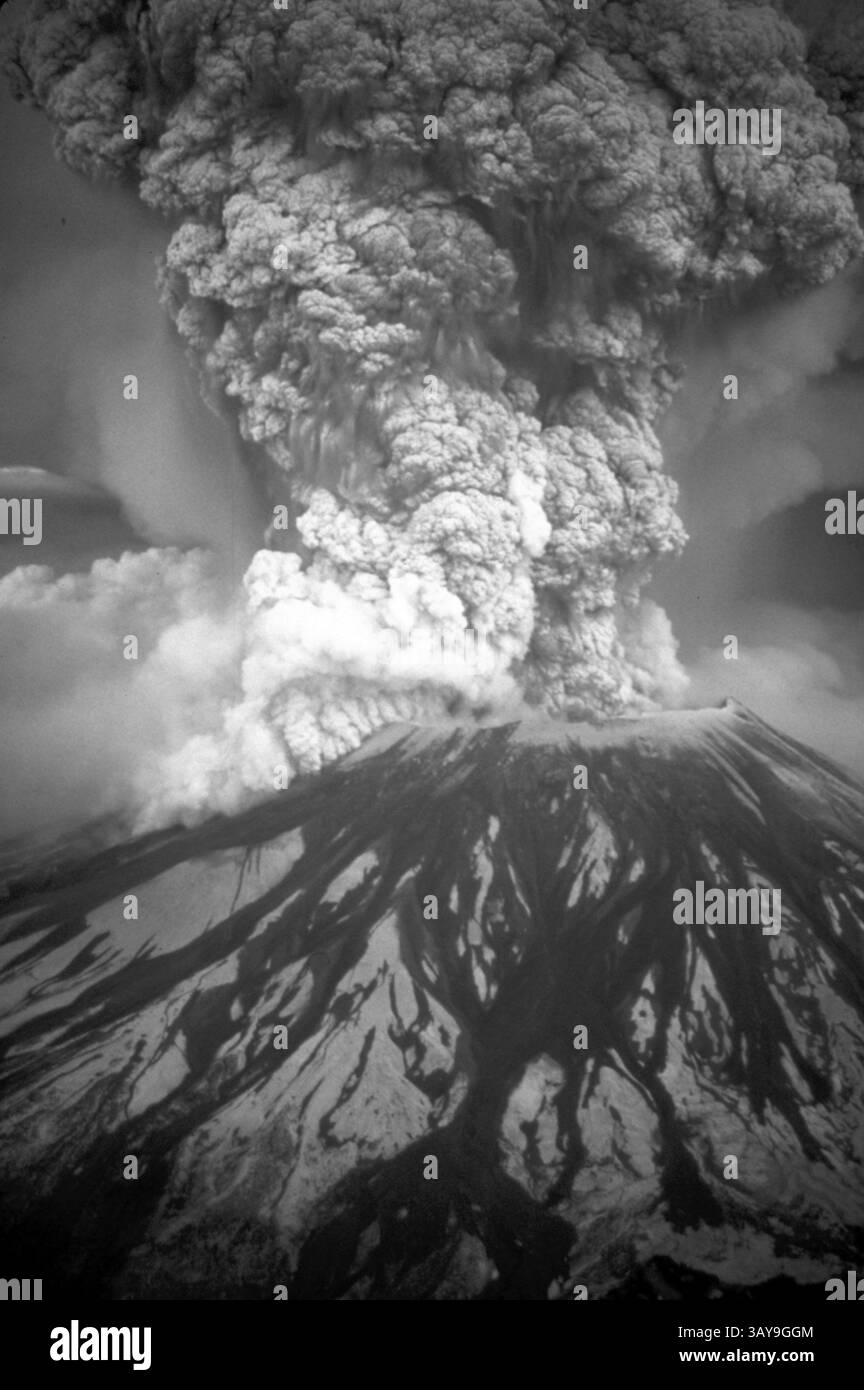 May 18, 1980 - Mount St Helens, Washington, U.S. - The eruption of May ...