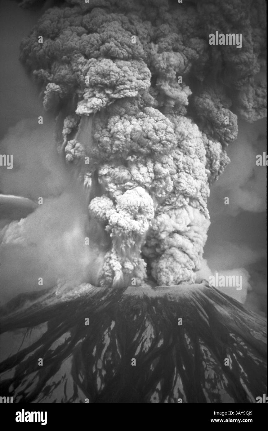 May 18, 1980 - Mount St Helens, Washington, U.S. - The eruption of May ...