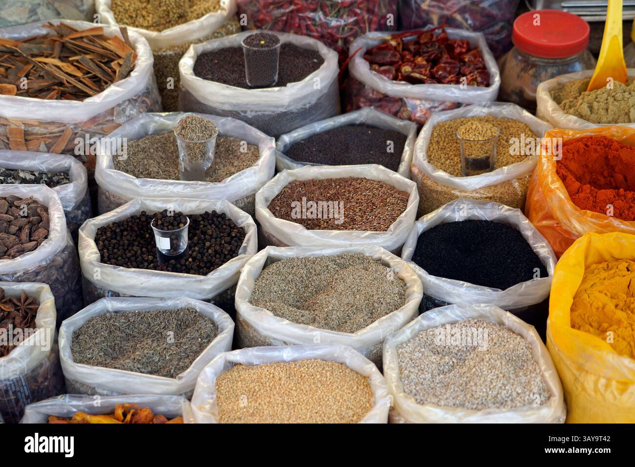 fresh spices and herbs on a market in sri lanka Stock Photo - Alamy