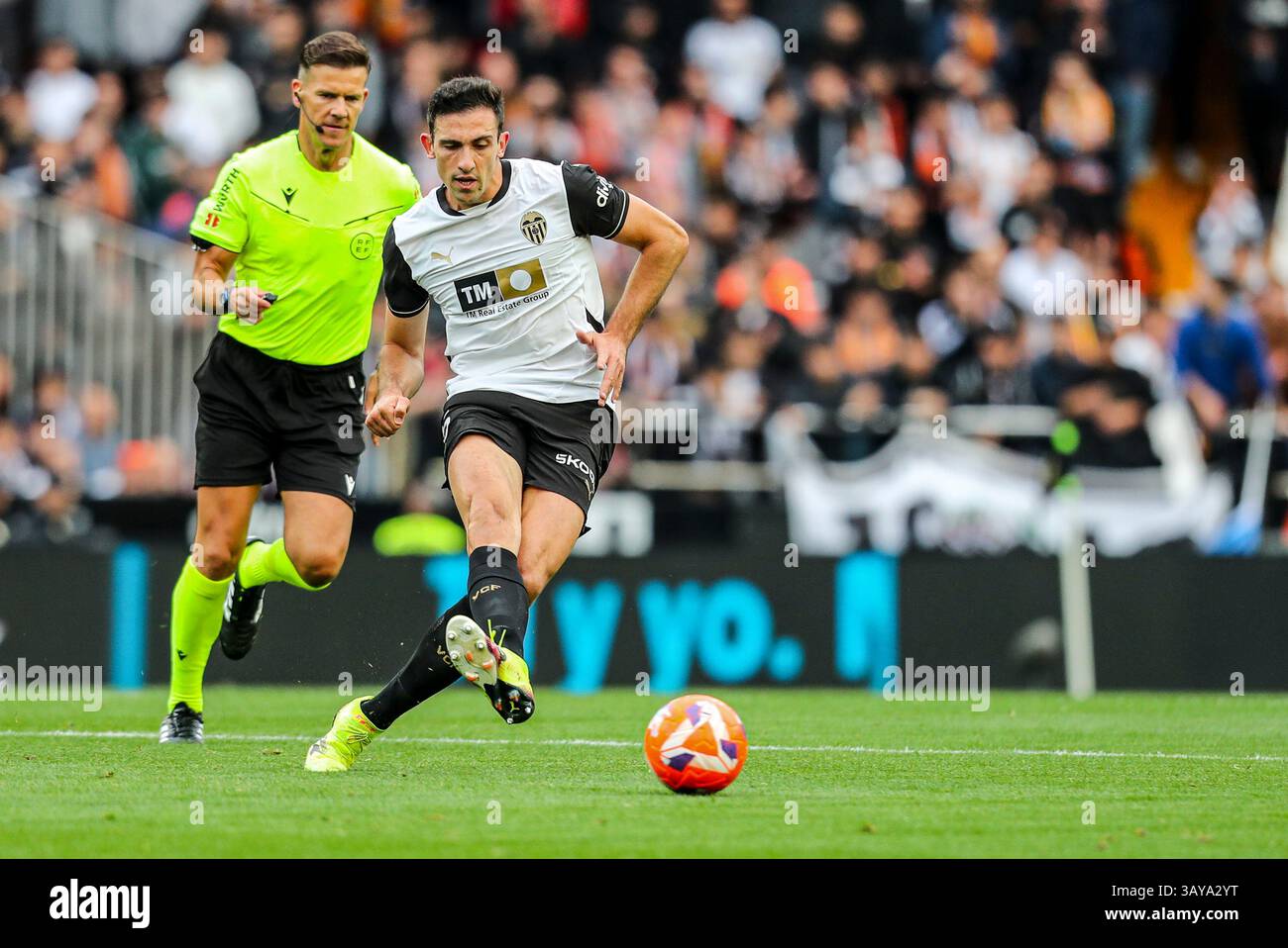 Cesar Tarrega of Valencia CF in action during the Spanish league, La ...