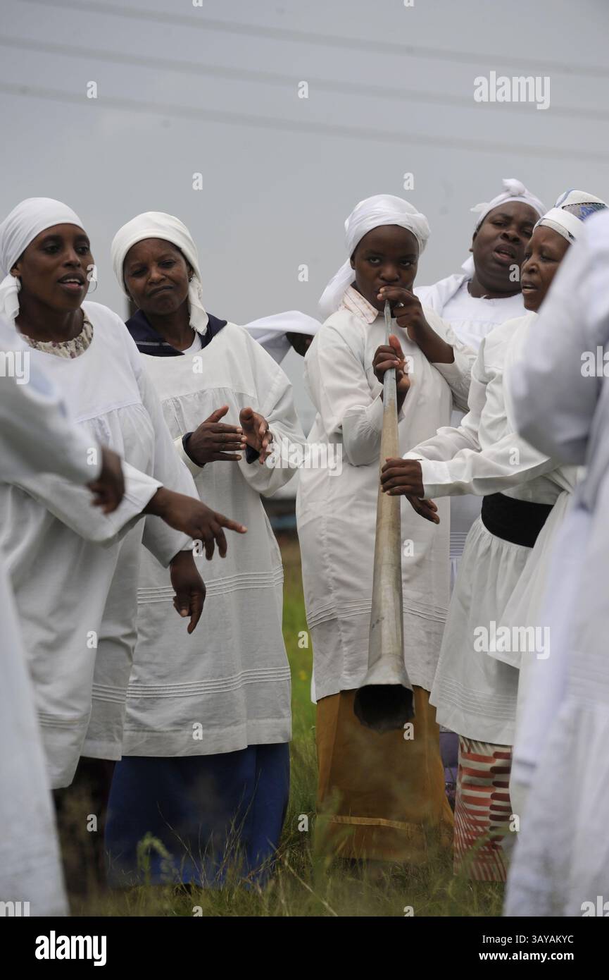 Shembe hi-res stock photography and images - Alamy