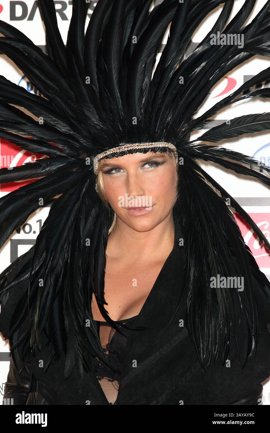 May 29, 2010 - Tokyo, Japan - Singer KESHA arrives on the red carpet at ...