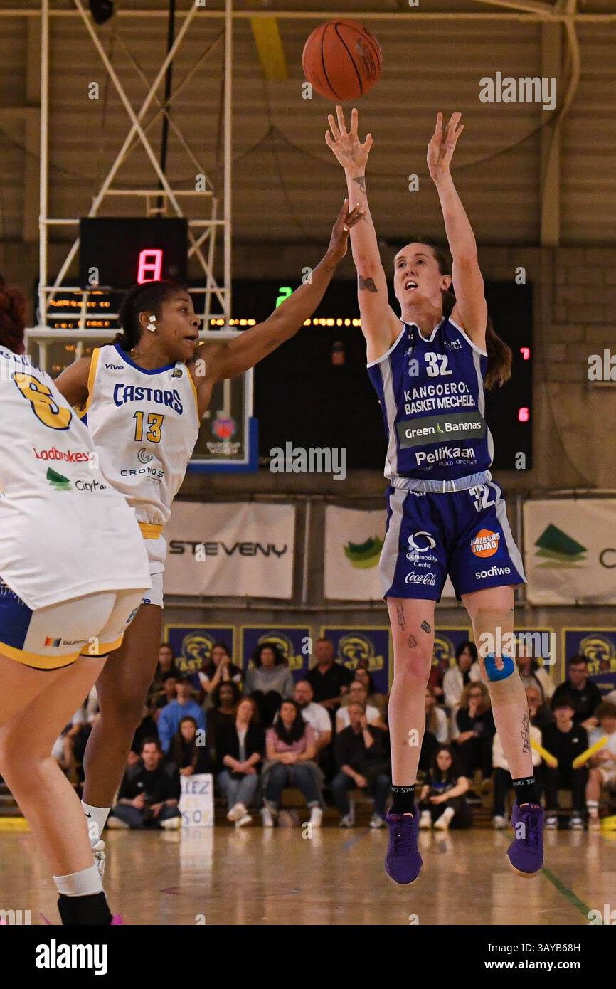 Castors' Marcia Da Costa and Mechelen's Leigha Brown pictured in action ...