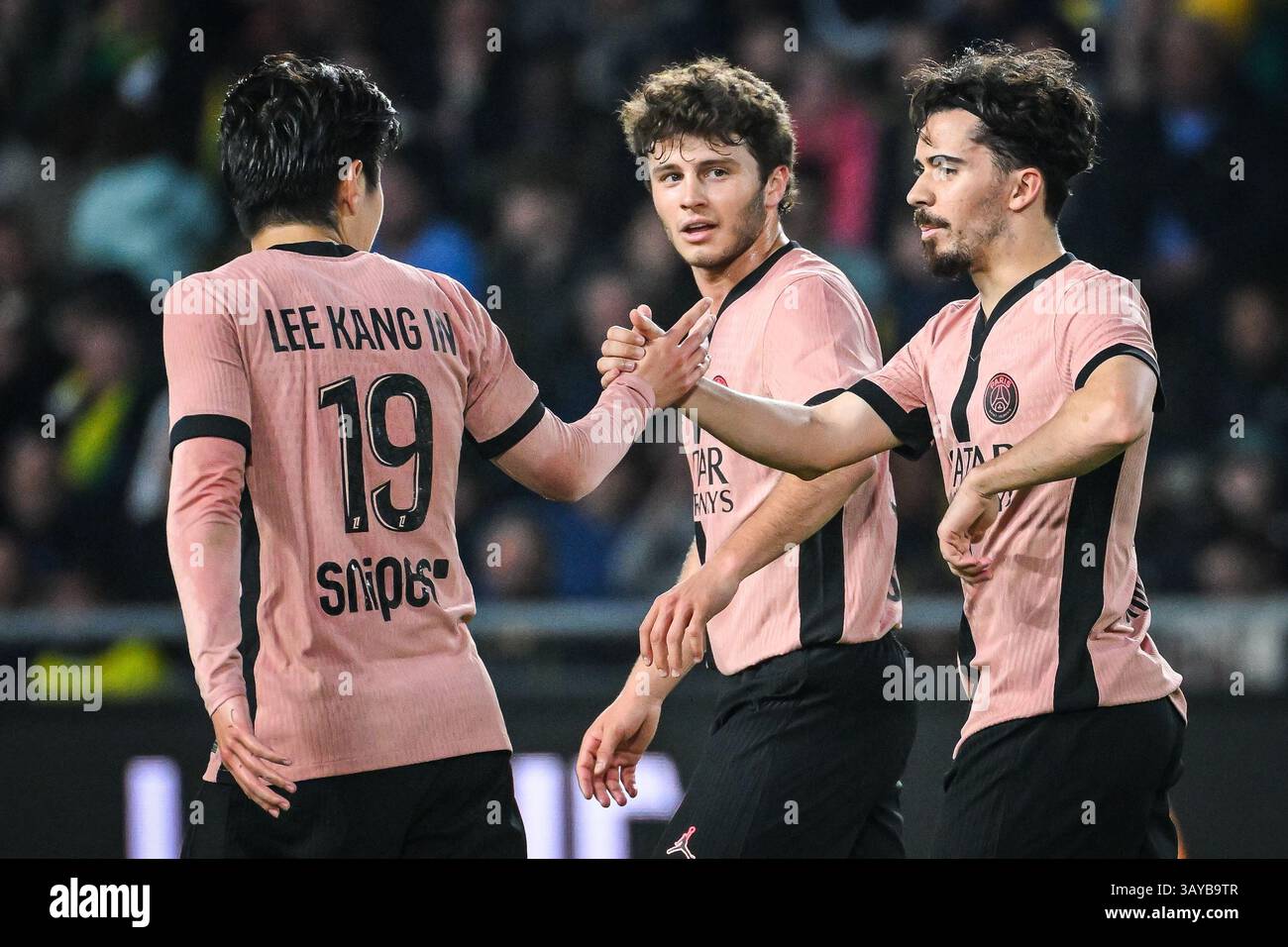 Vitor MACHADO FERREIRA (Vitinha) of PSG celebrate his goal with Lee ...