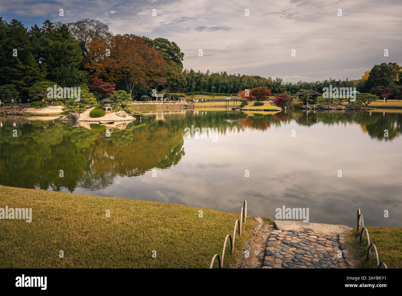 The famous japanese garden Koraku-en, in okayama, Japan Stock Photo - Alamy