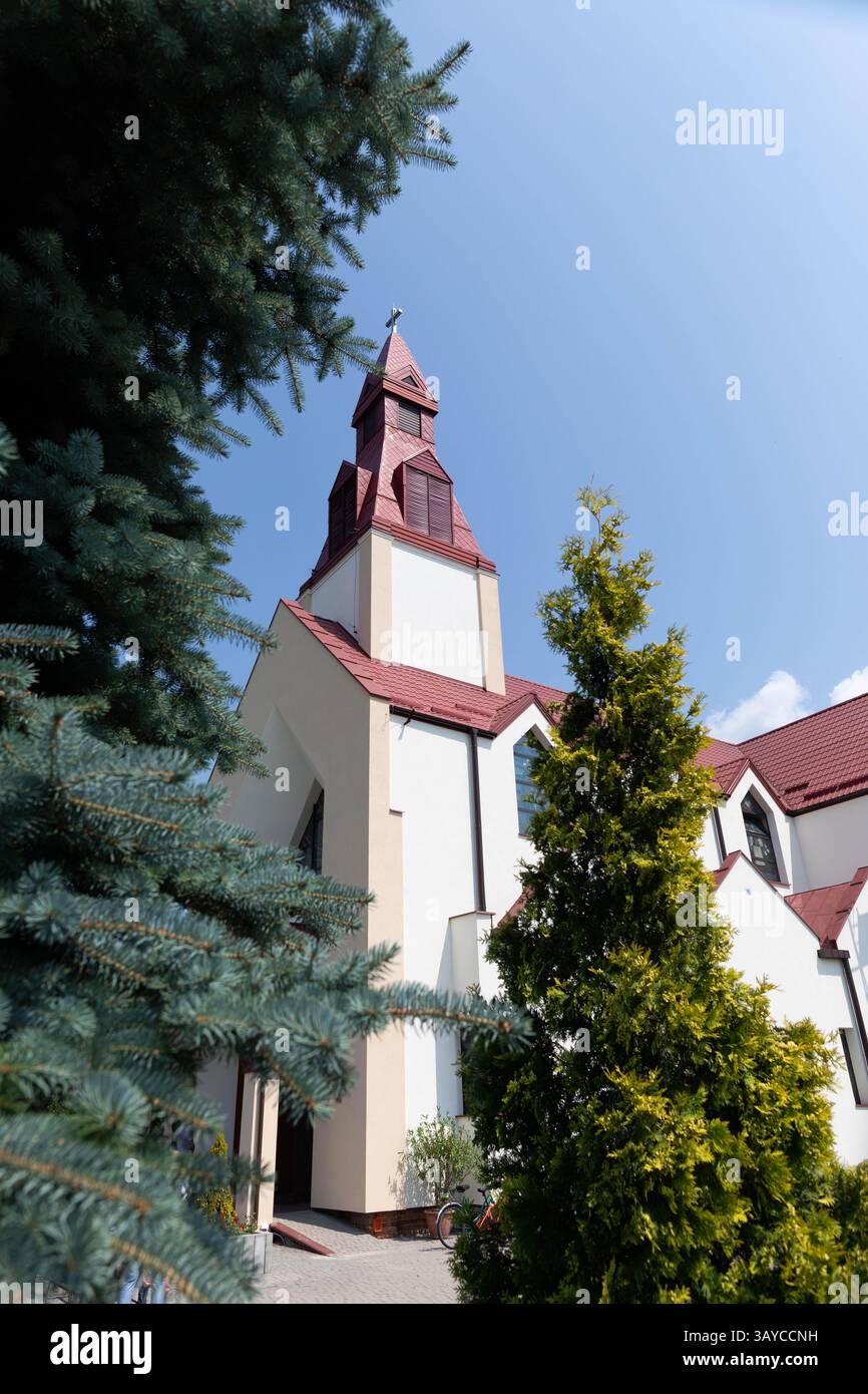 The Architectural Beauty of a Truly Unique Church Featuring a Majestic ...