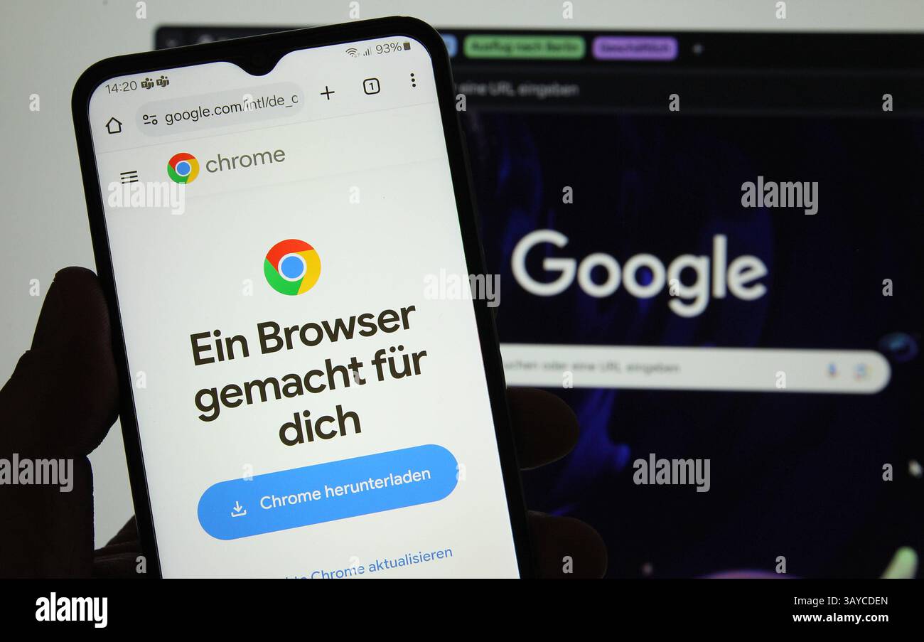 Auf einem Laptop wurde der Webbrowser Google Chroome mit der Suchmaschine Google geöffnet. Davor ...