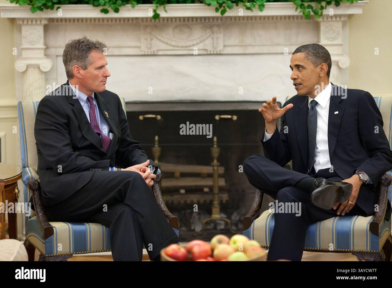 Jun 16, 2010 - Theodore, Alabama, U.S. - President BARACK OBAMA meets ...