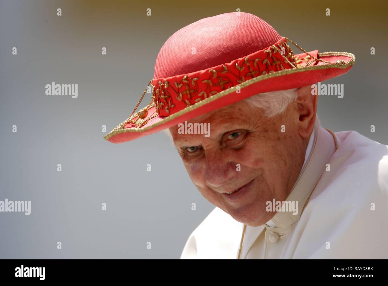 Saturno hat hi-res stock photography and images - Alamy
