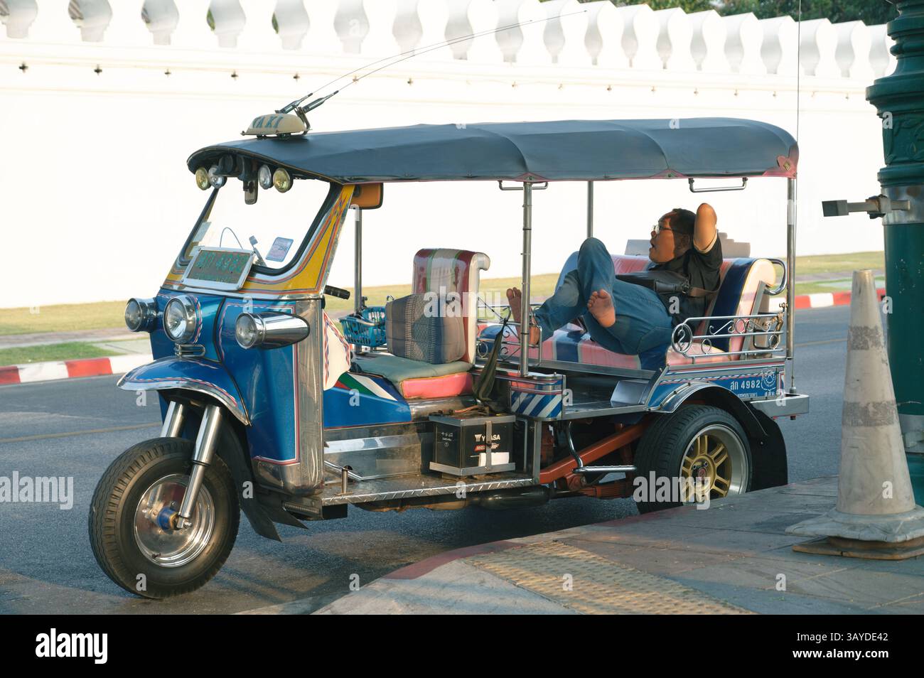 Tricycle roadside hi-res stock photography and images - Alamy