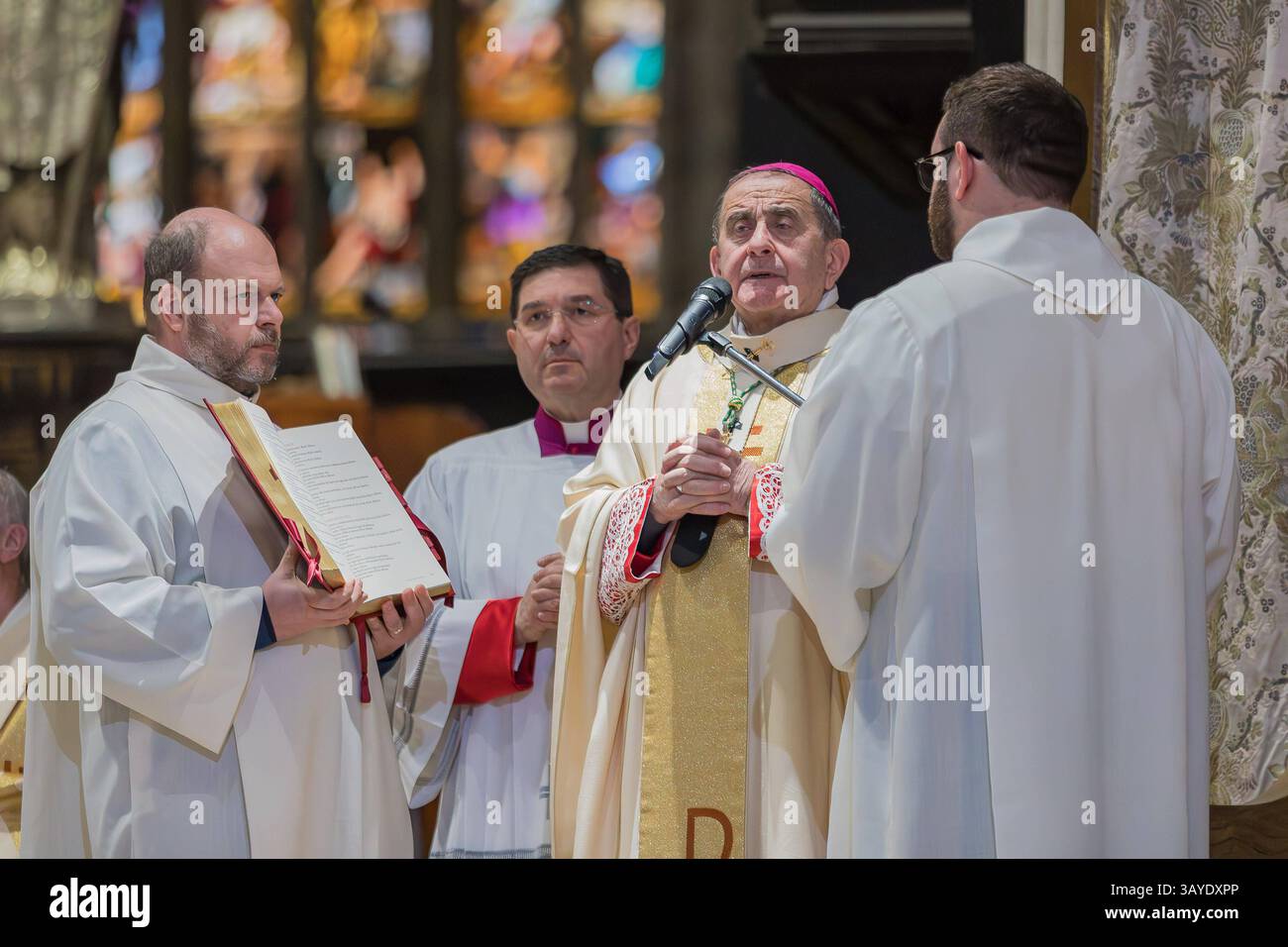 News - Mass of suffrage for Pope Francis presided over by the ...