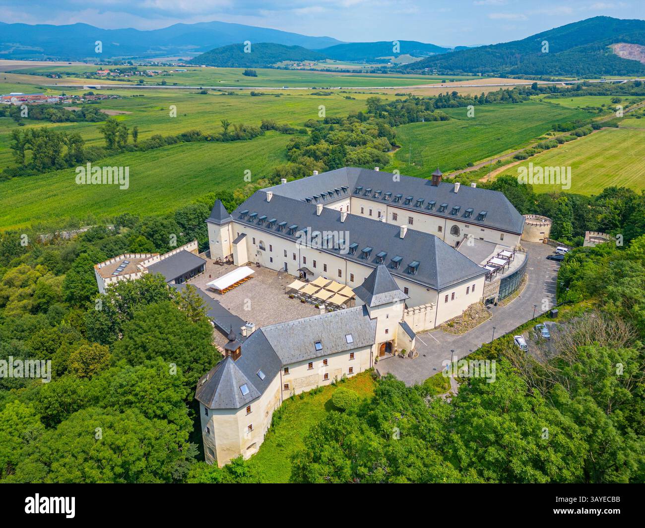 Viglassky zamok hi-res stock photography and images - Alamy
