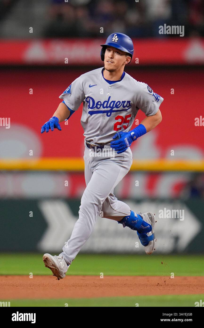 Los Angeles Dodgers second baseman Tommy Edman (25) runs the bases ...