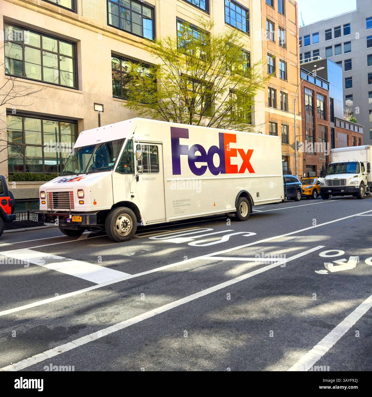 Fedex delivery truck parked on street hi-res stock photography and ...
