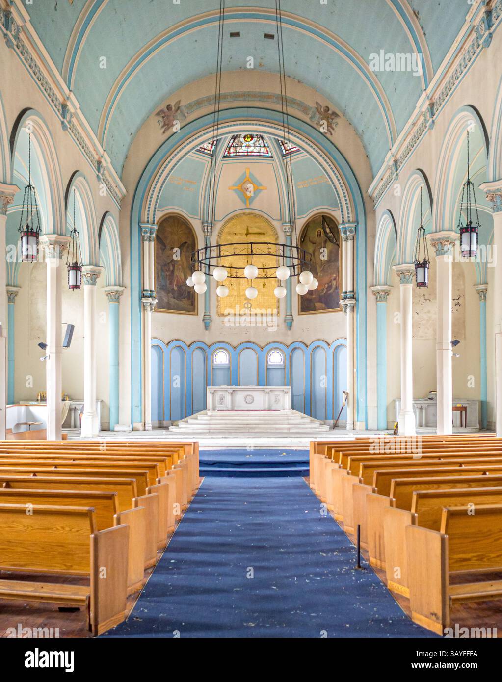 Interior of an abandoned church in Philadelphia Stock Photo - Alamy