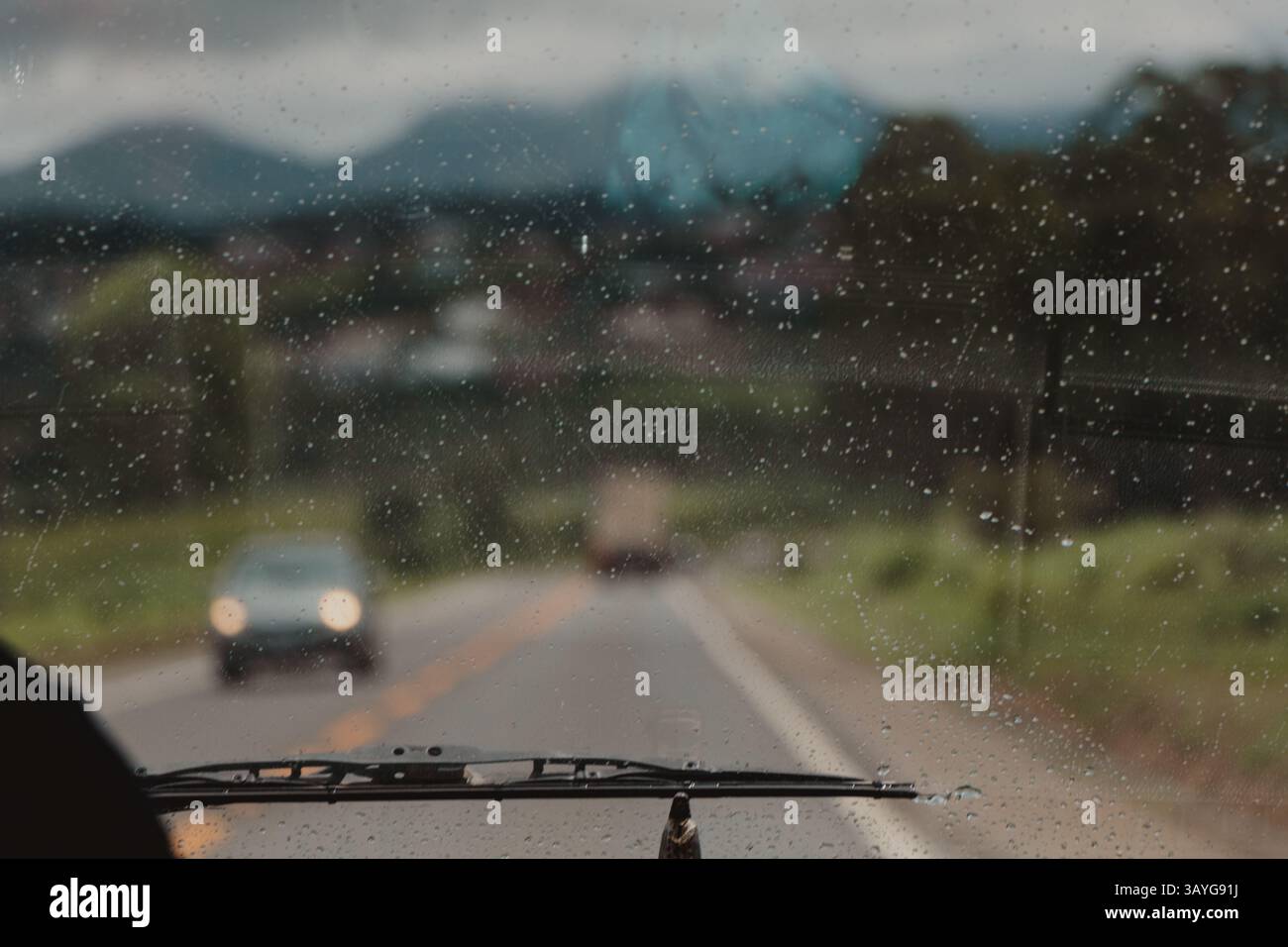 View through rain on windshield hi-res stock photography and images - Alamy