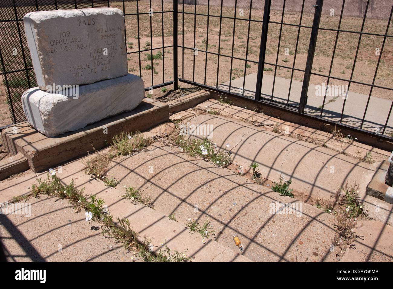 Billy the Kid's Grave in Sumpter New Mexico Stock Photo - Alamy