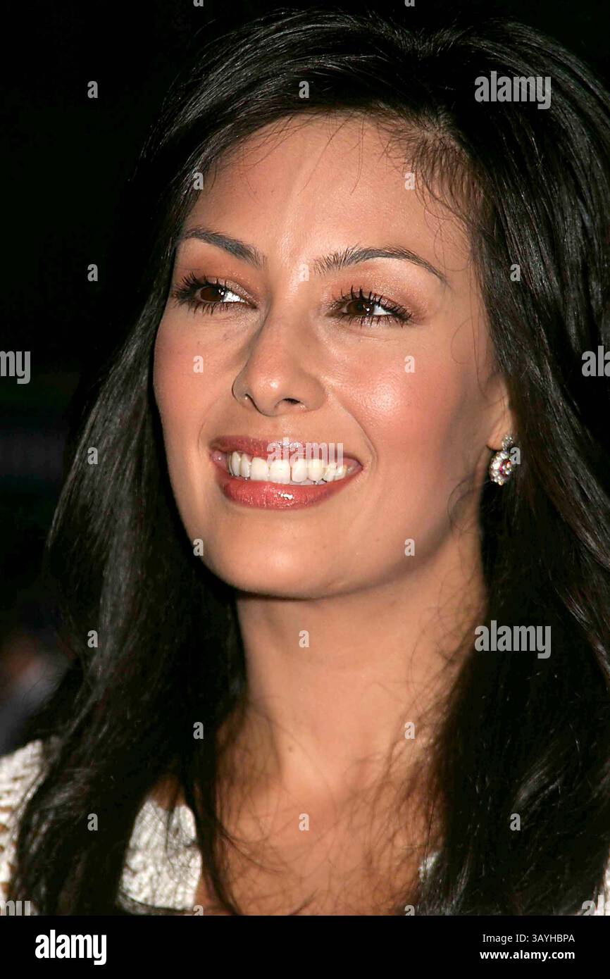 Liz cho hi-res stock photography and images - Alamy