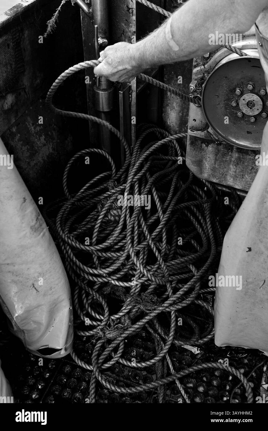 Oct. 14, 2008 - Groton, Connecticut, U.S. - Rope piles up in the ...