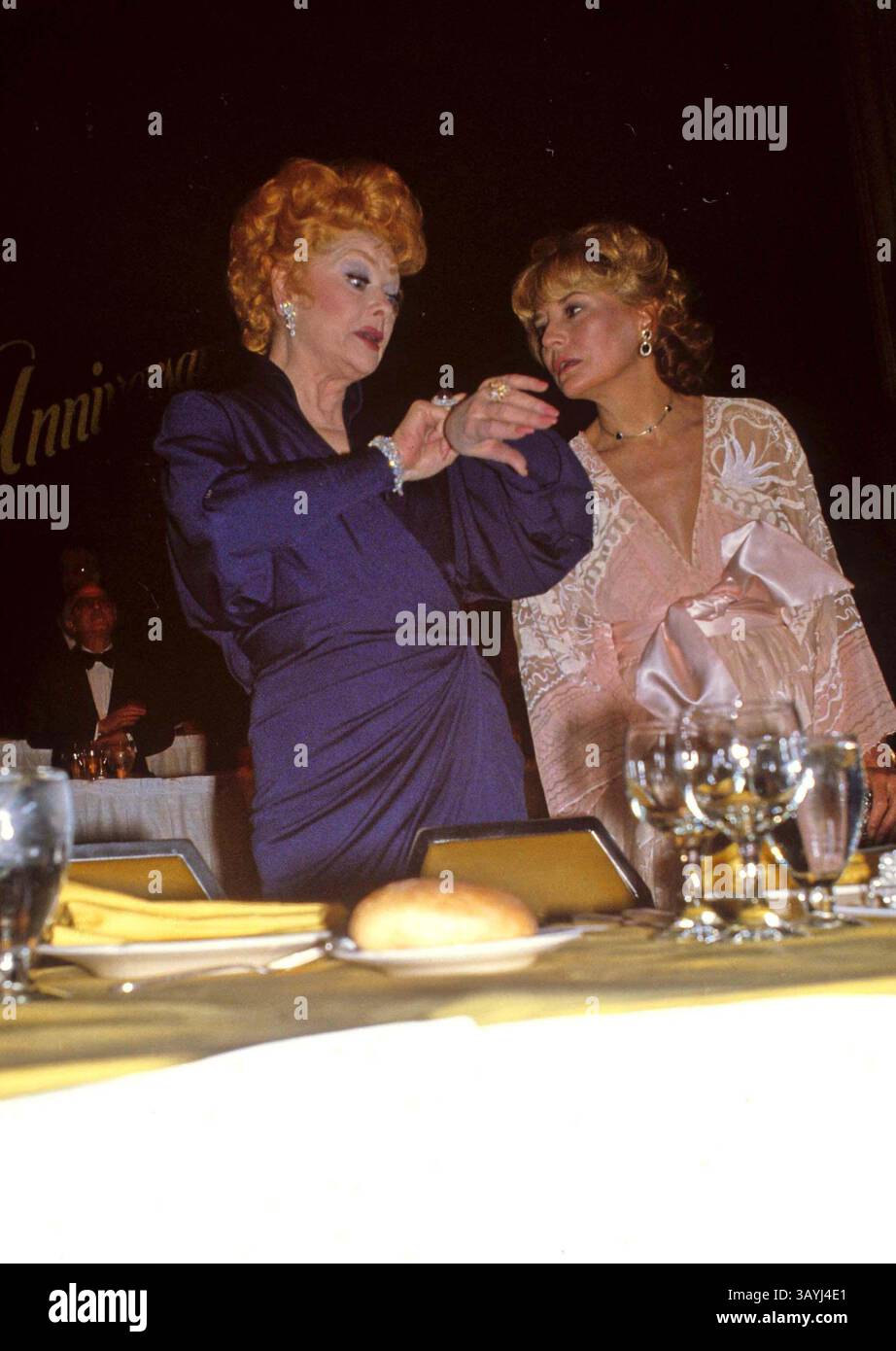 Date and location unknown - LUCILLE BALL AND BARBARA WALTERS. - 1979 ...