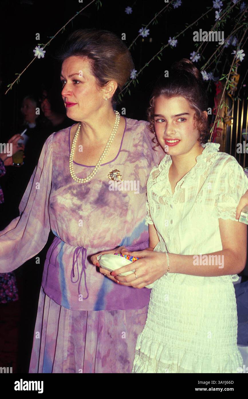 Date and location unknown - BROOKE SHIELDS with her mother TERI SHIELDS ...