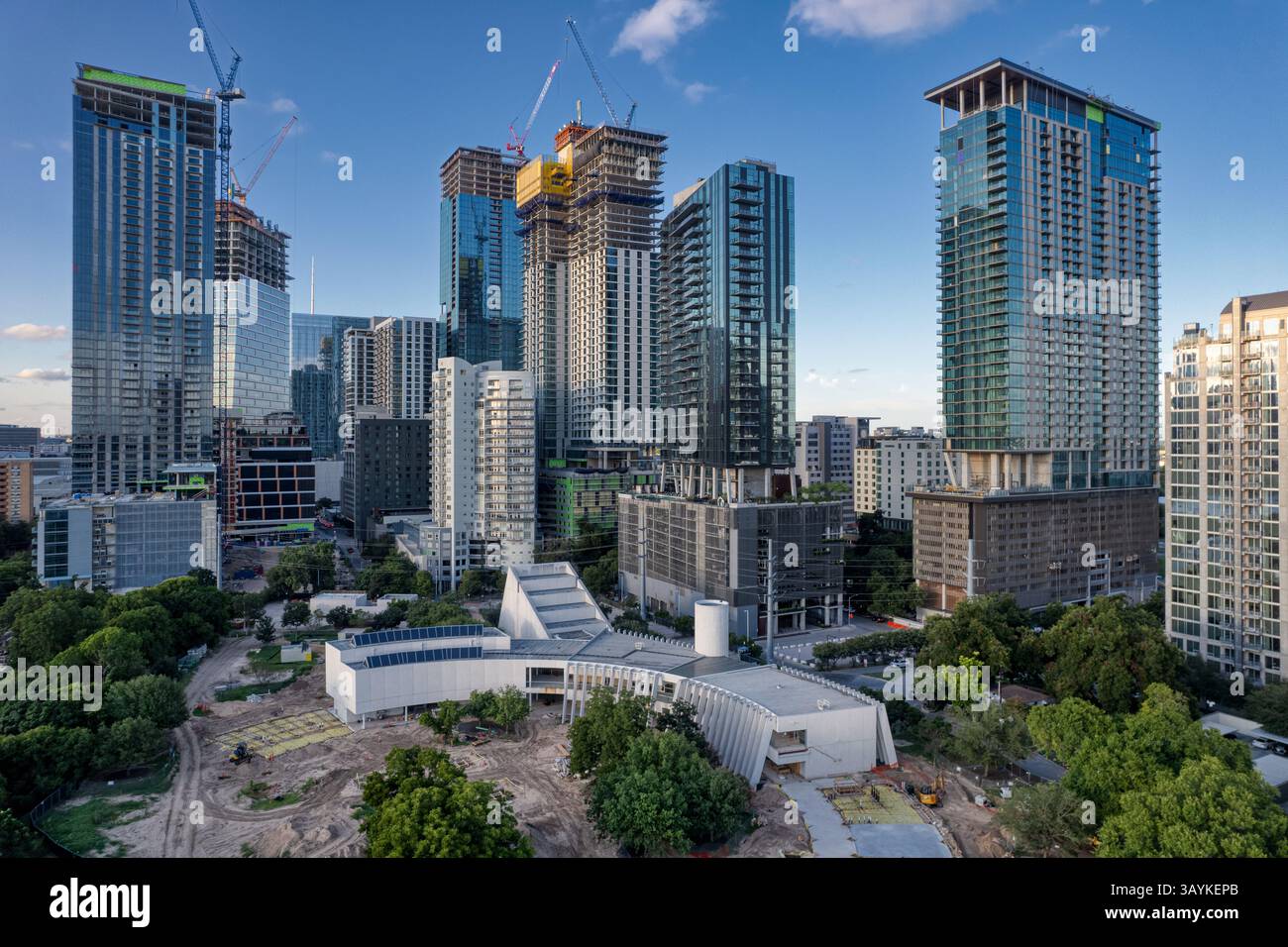 Rainey street bars hi-res stock photography and images - Alamy