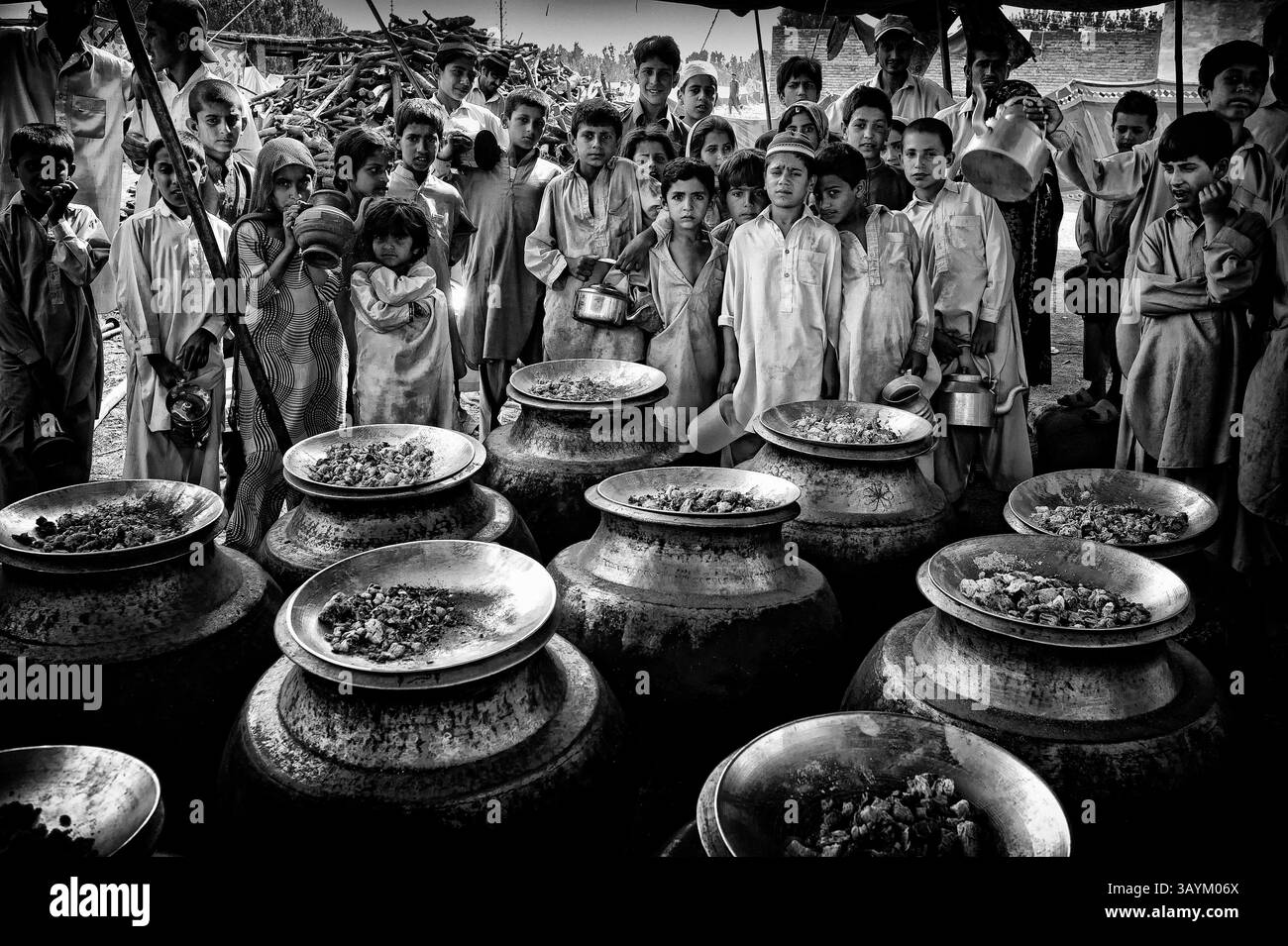 Swat pakistan taliban Black and White Stock Photos & Images - Alamy