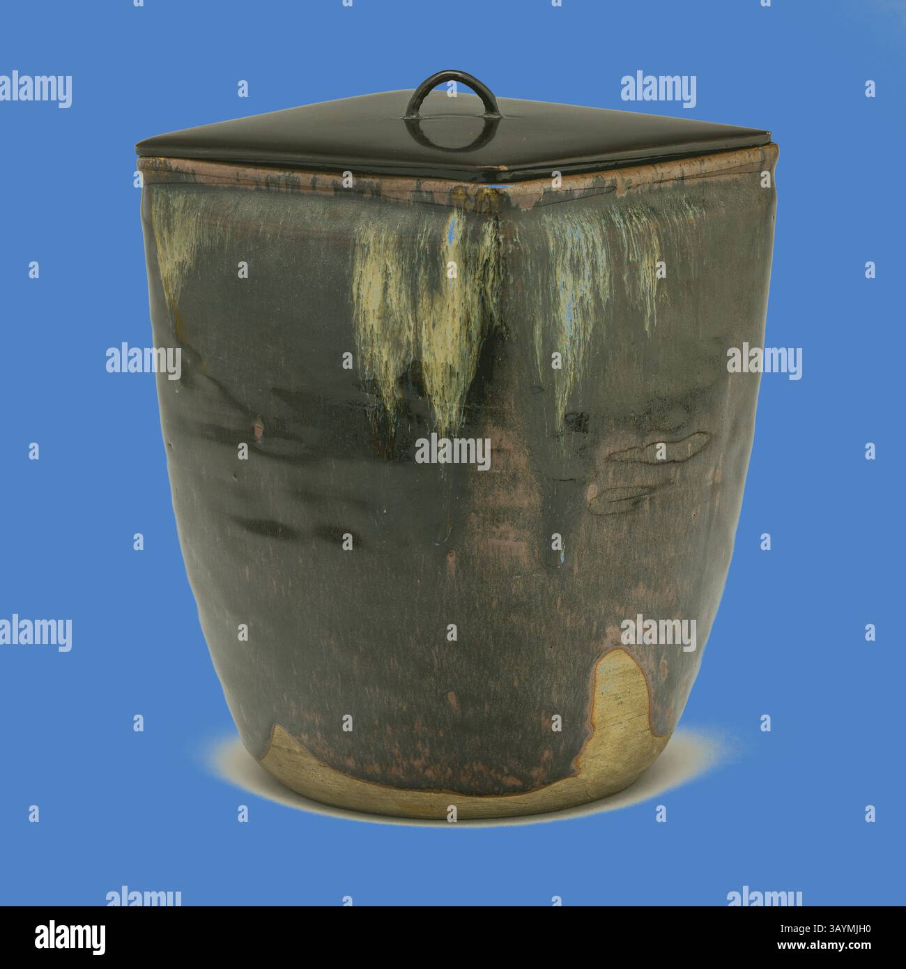 Lacquer ware ceramic hi-res stock photography and images - Alamy