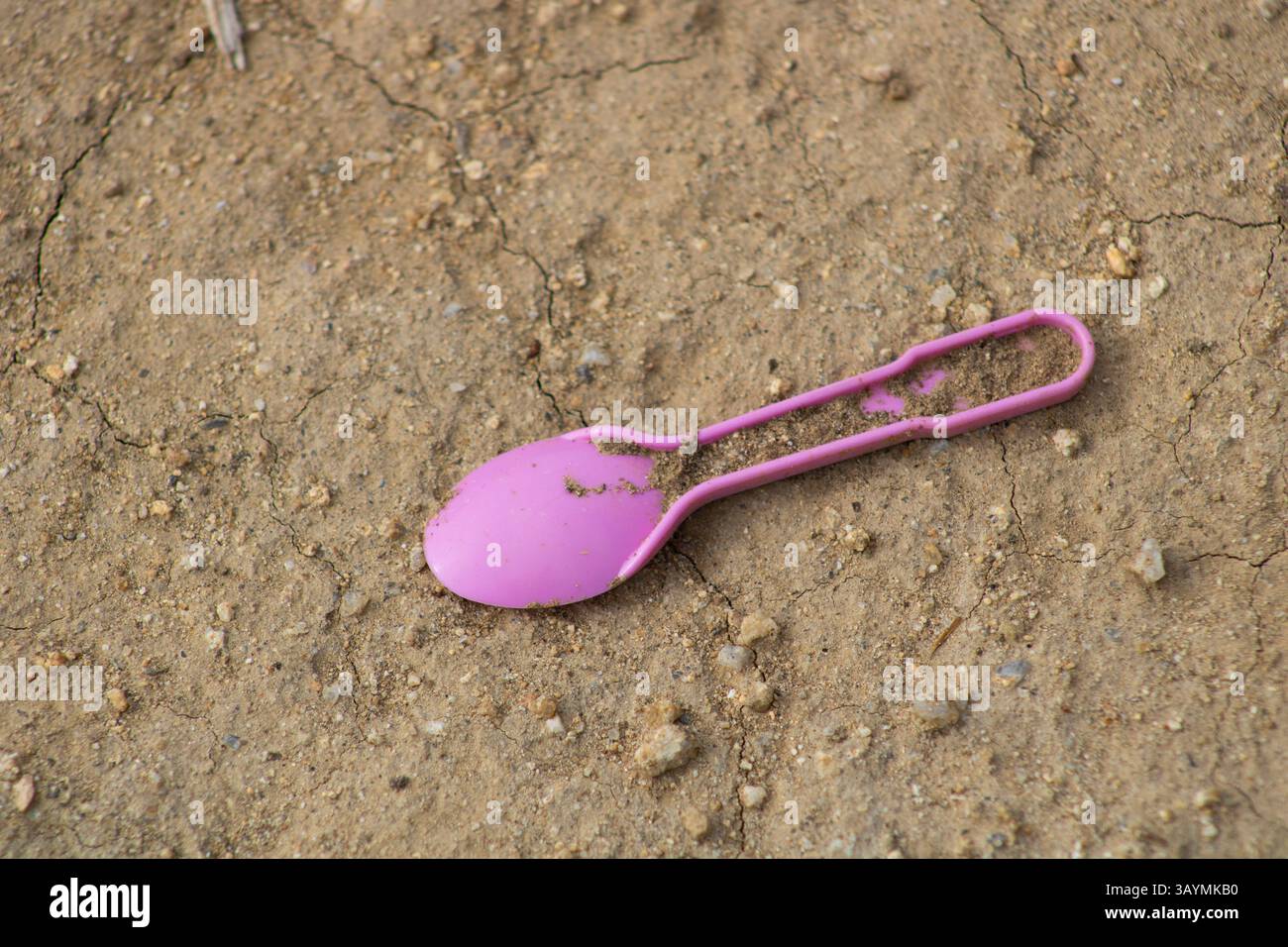 Spoon against soil hi-res stock photography and images - Alamy