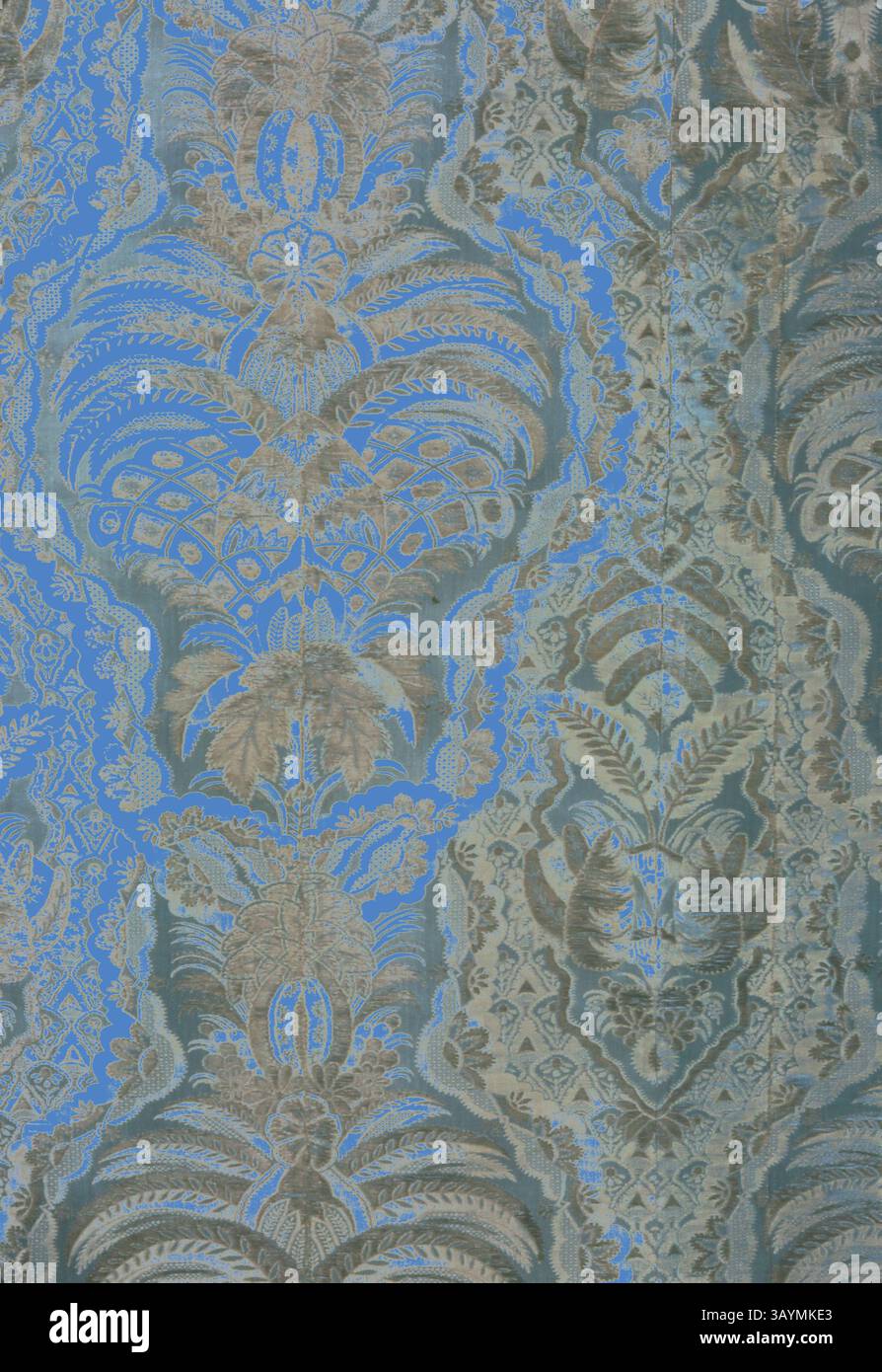Ornate designs in shades of blue hi-res stock photography and images ...