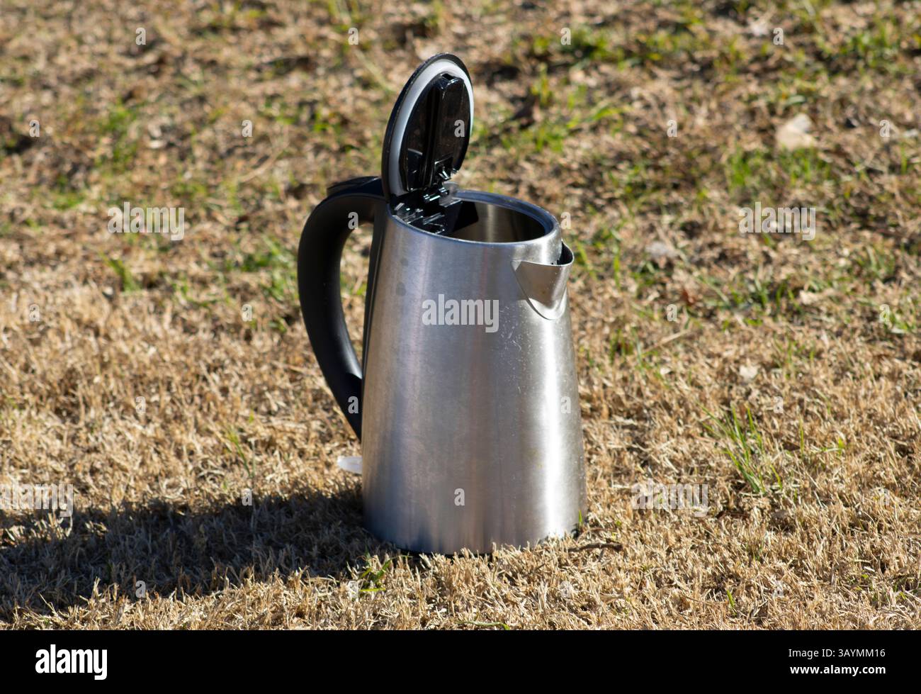 Drink coffee in the open hi-res stock photography and images - Alamy