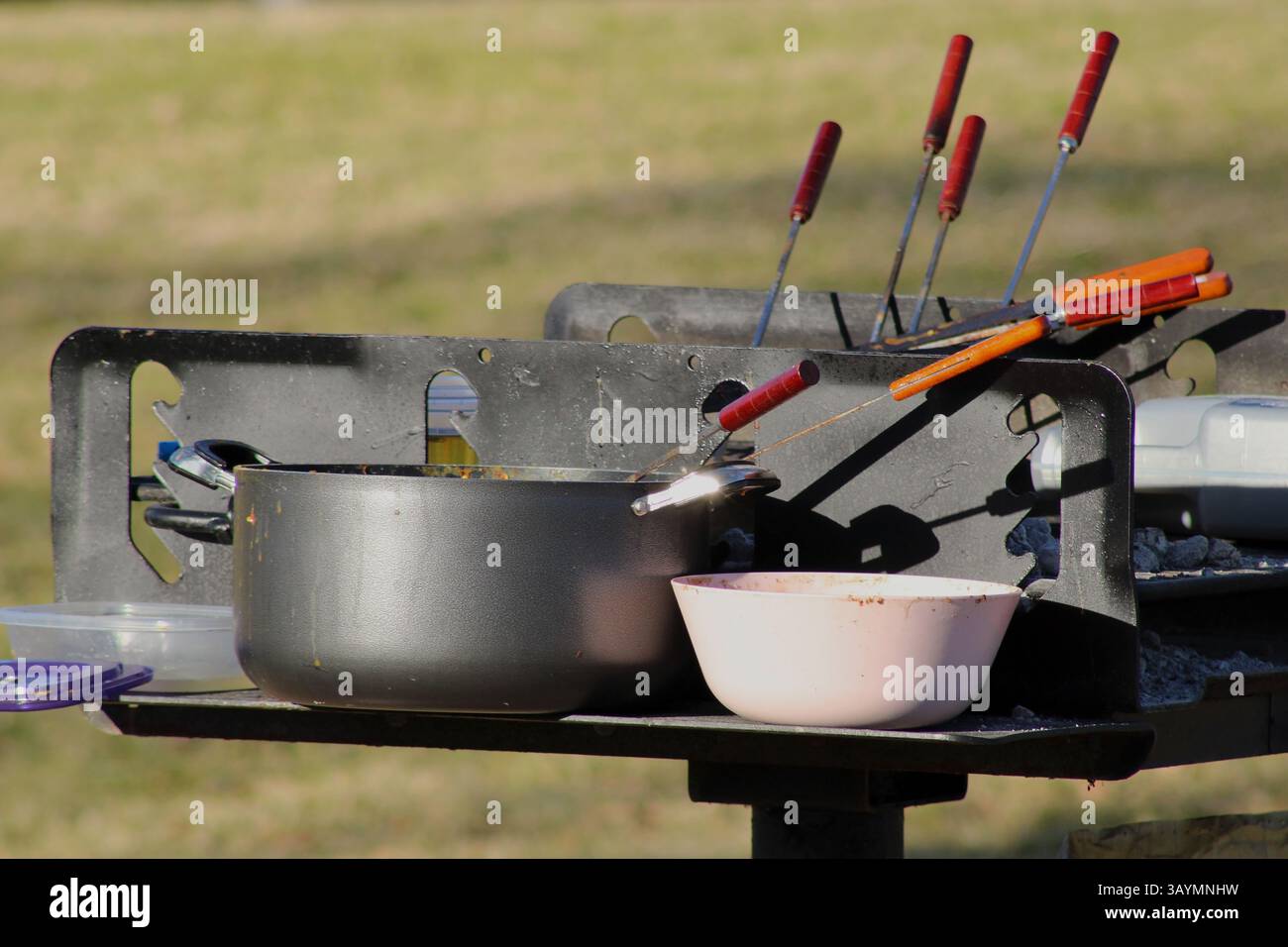 Cooking set camping portable hi-res stock photography and images - Alamy