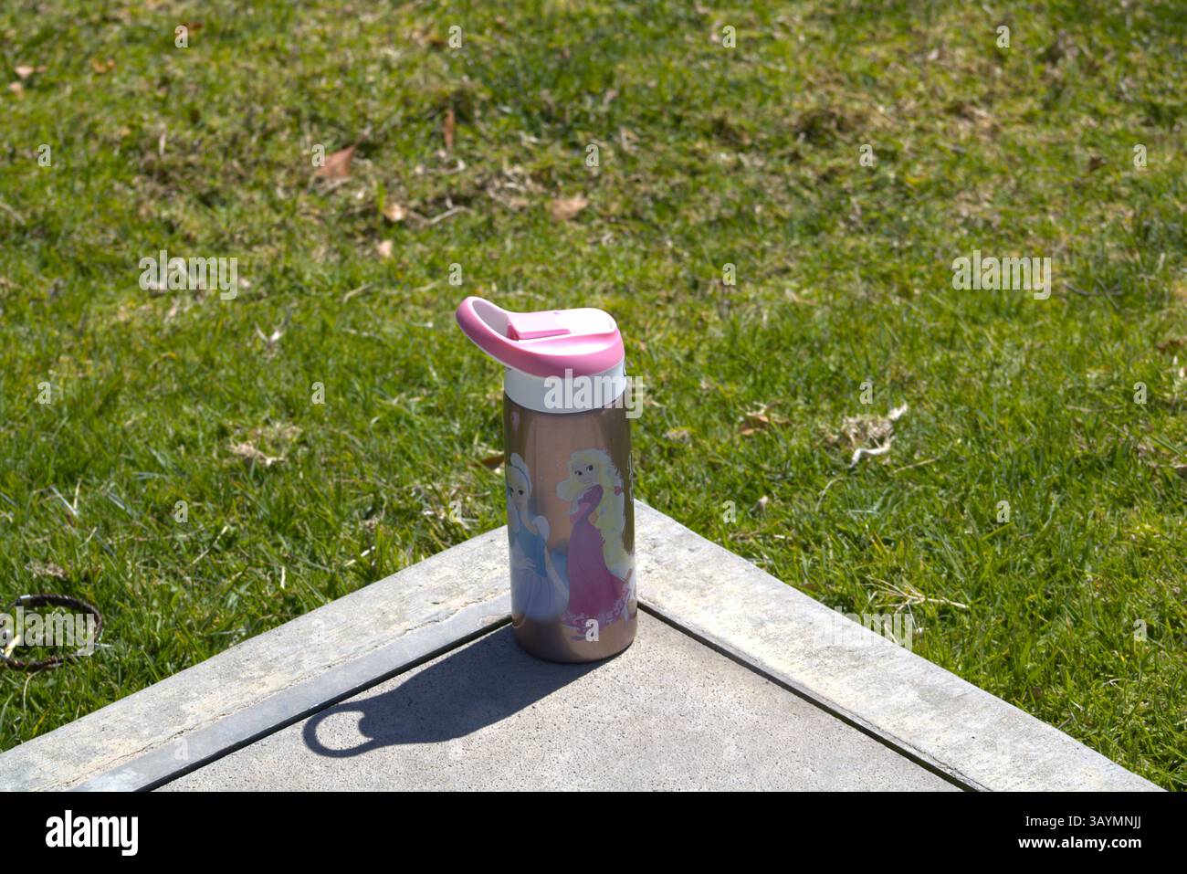 little girl pink water bottle Stock Photo - Alamy