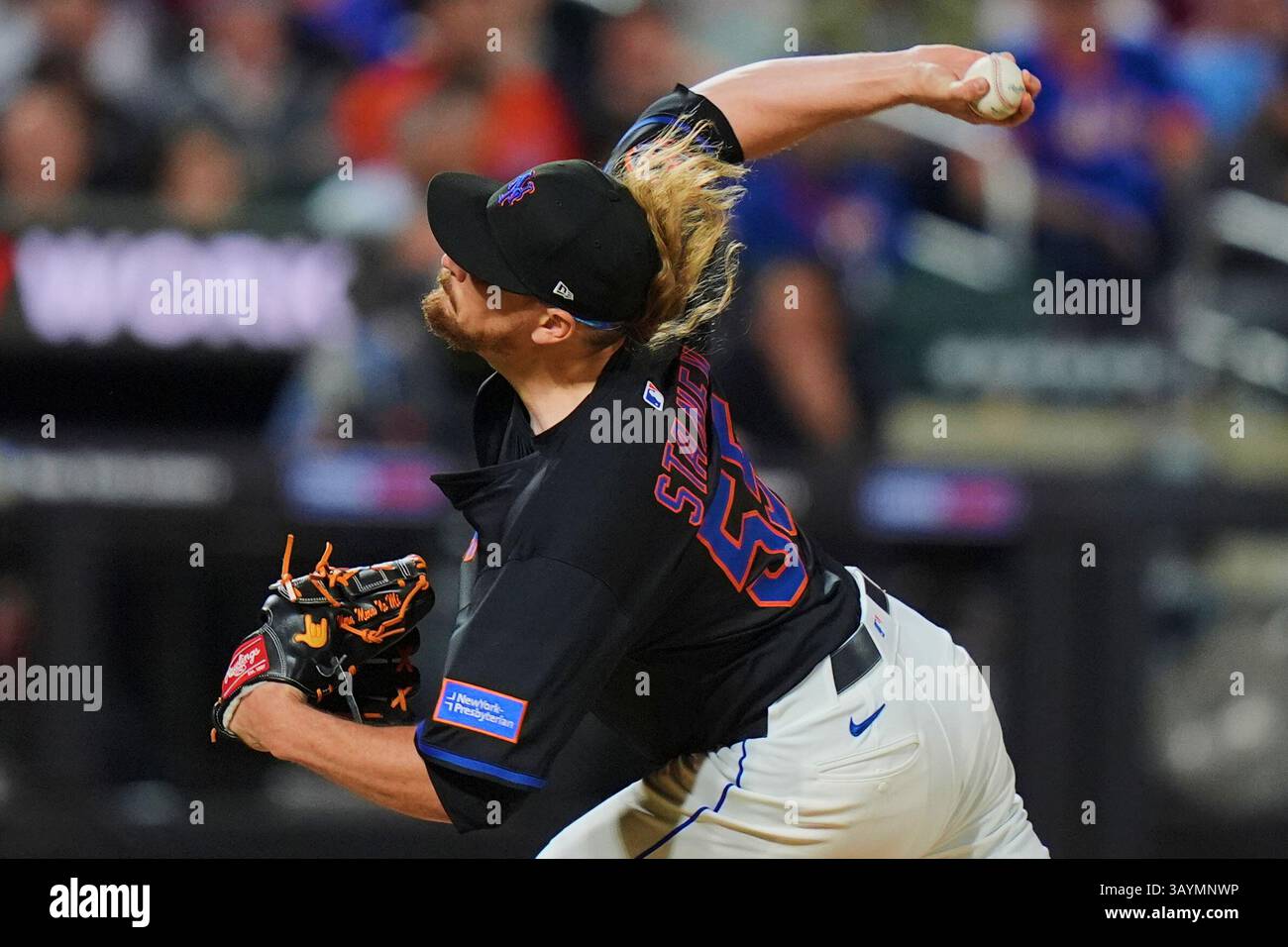 New York Mets' Ryne Stanek pitches during the eighth inning of a ...