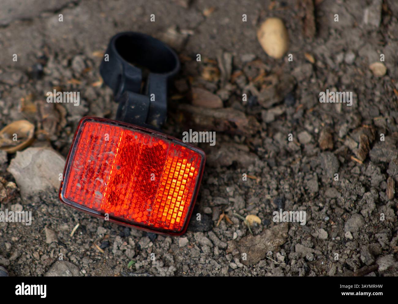 Road safety reflector hi-res stock photography and images - Alamy