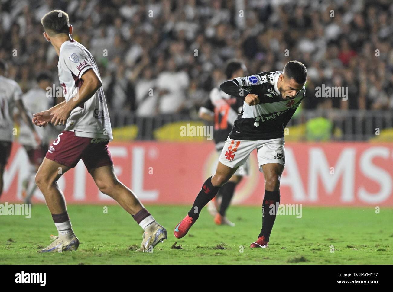 RIO DE JANEIRO, BRAZIL - APRIL 22: match between Vasco and Lanus as ...