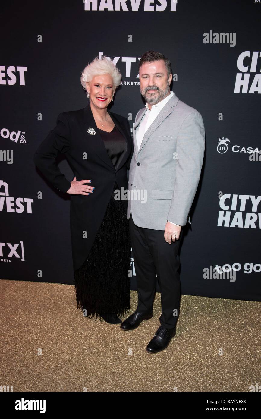 NEW YORK, NEW YORK - APRIL 22: (L-R) Anne Burrell and Stuart Claxton ...