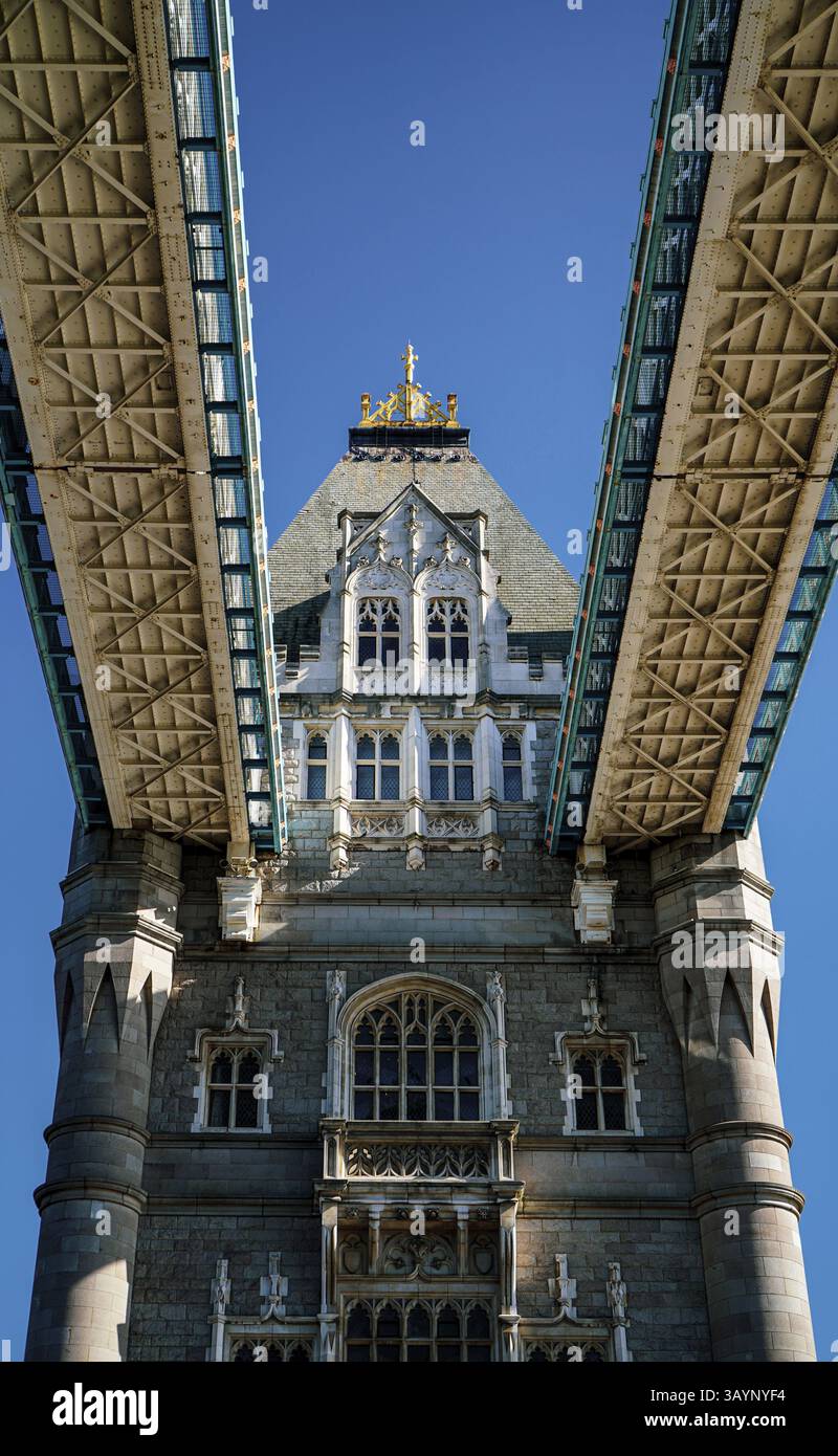 Impressive view of the underside of the bridge with gothic details ...