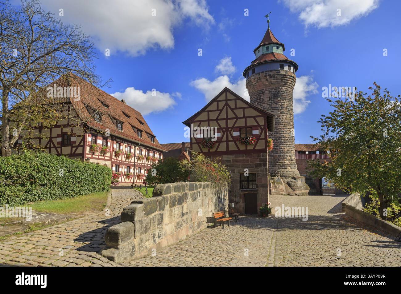 Nuremberg Castle (Sinwell tower) with blue sky and clouds, Germany ...