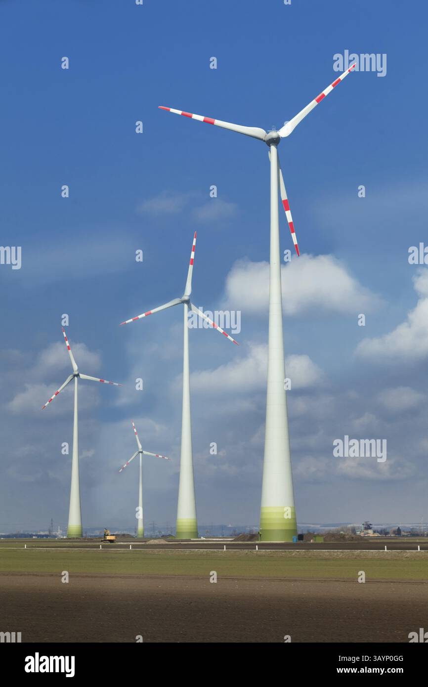 Wind turns blades mill hi-res stock photography and images - Alamy